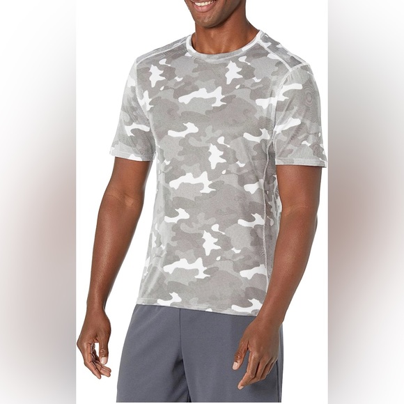 Amazon Essentials | Shirts | Nwt Amazon Essentials Mens Tech Stretch ...